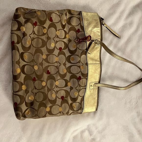 Bags | Coach Laura Admirer Gold Signature Hearts Tote With Charm Tag ...
